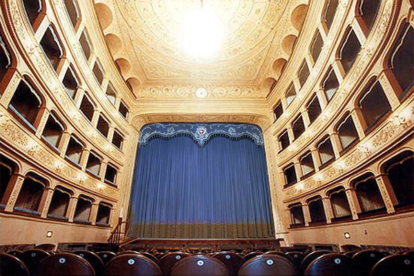 Sipari alla greca - Tipologie di sipario | PERONI