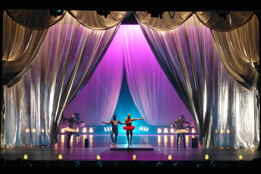 Sipari all'italiana - Tipologie di sipario | PERONI