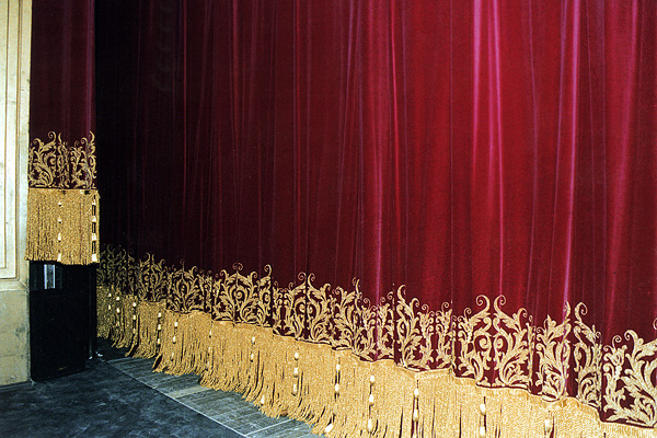 Teatro Massimo - Sipari e quadrature per teatri storici | PERONI