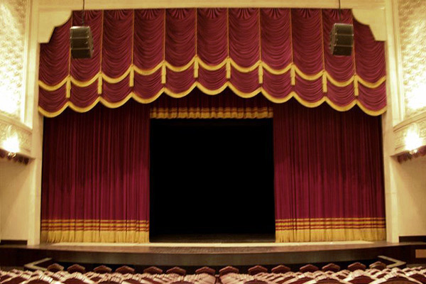 Doha Theatre - Telones para entornos polivalentes | PERONI