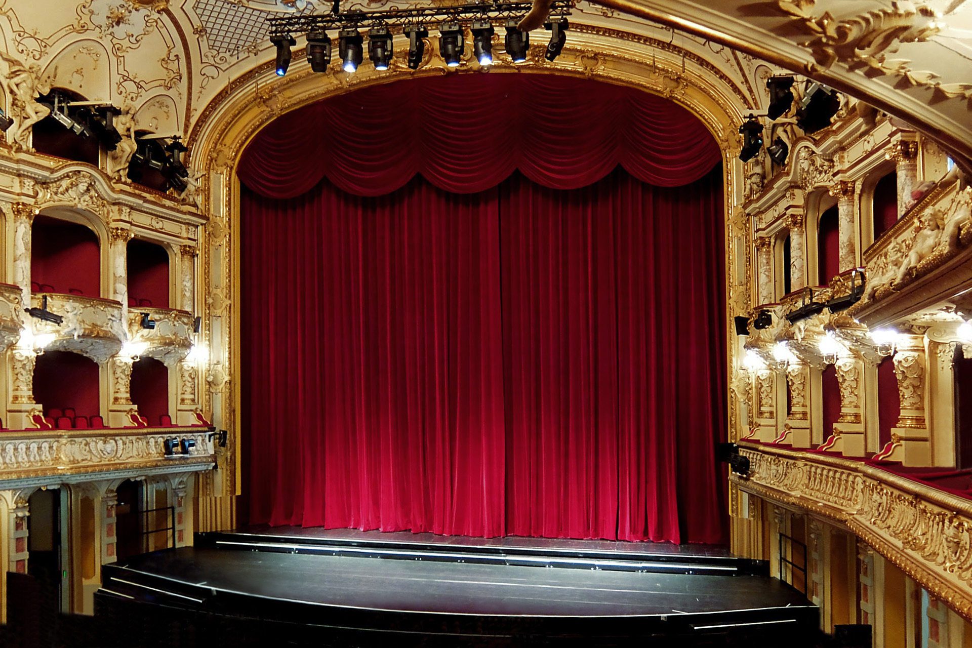 Opernhaus Zürich - Cortinas para teatros históricos | PERONI