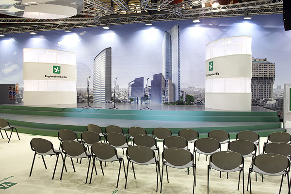 PWG - White Graphic digital printing - Printing on vinyl | PERONI