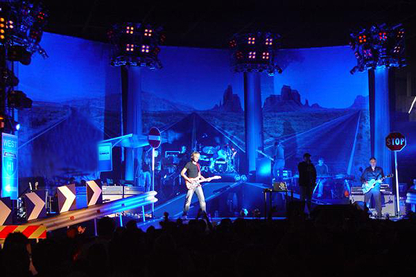 PWG - White Graphic digital printing - Printing on vinyl | PERONI