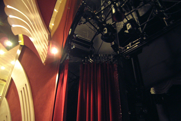 Theatre art deco - Curtains for multi-purpose settings | PERONI