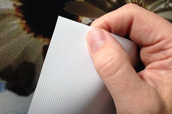 PWG - White Graphic digital printing - Printing on vinyl | PERONI