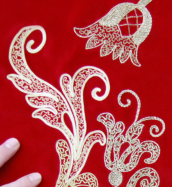 NRN - Hand-machine embroideries - Embroideries | PERONI