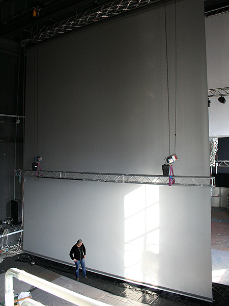 5Z - Roller for screens and backdrops - Motorized roll-up screens | PERONI