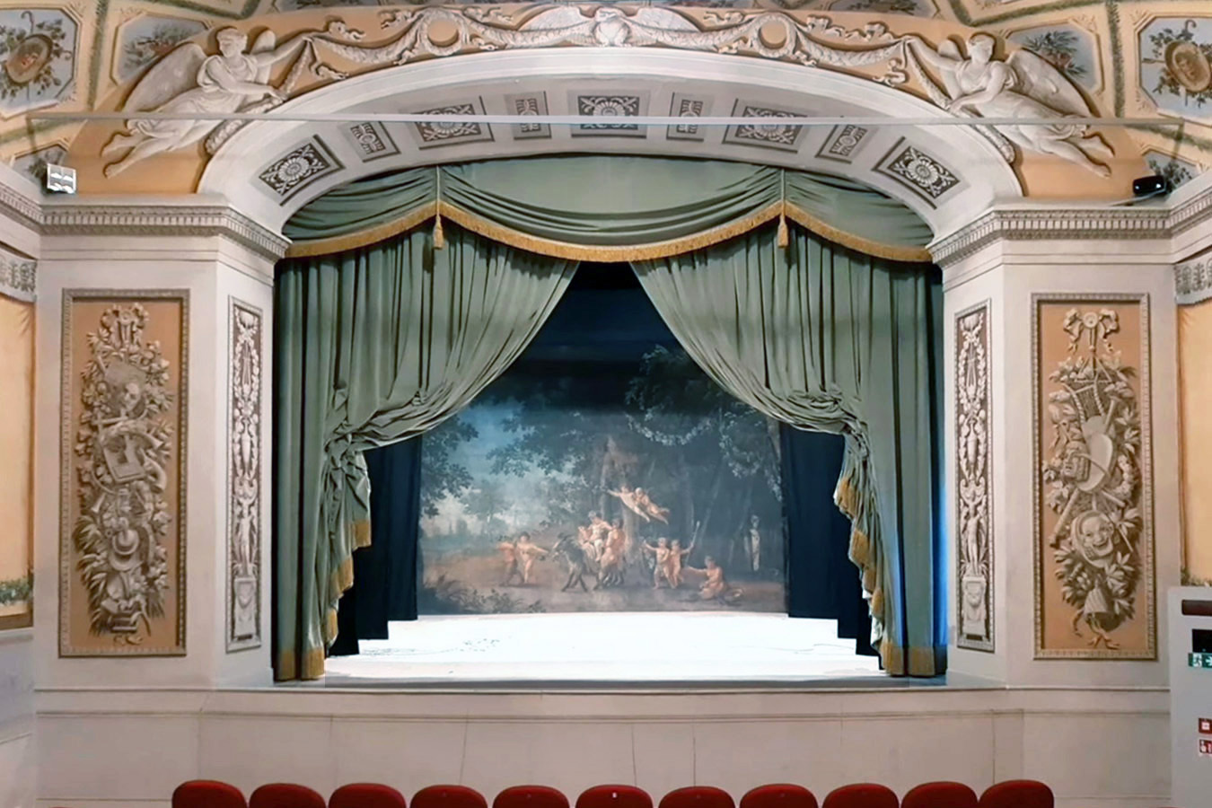 Swag curtains - Typology of curtain | PERONI