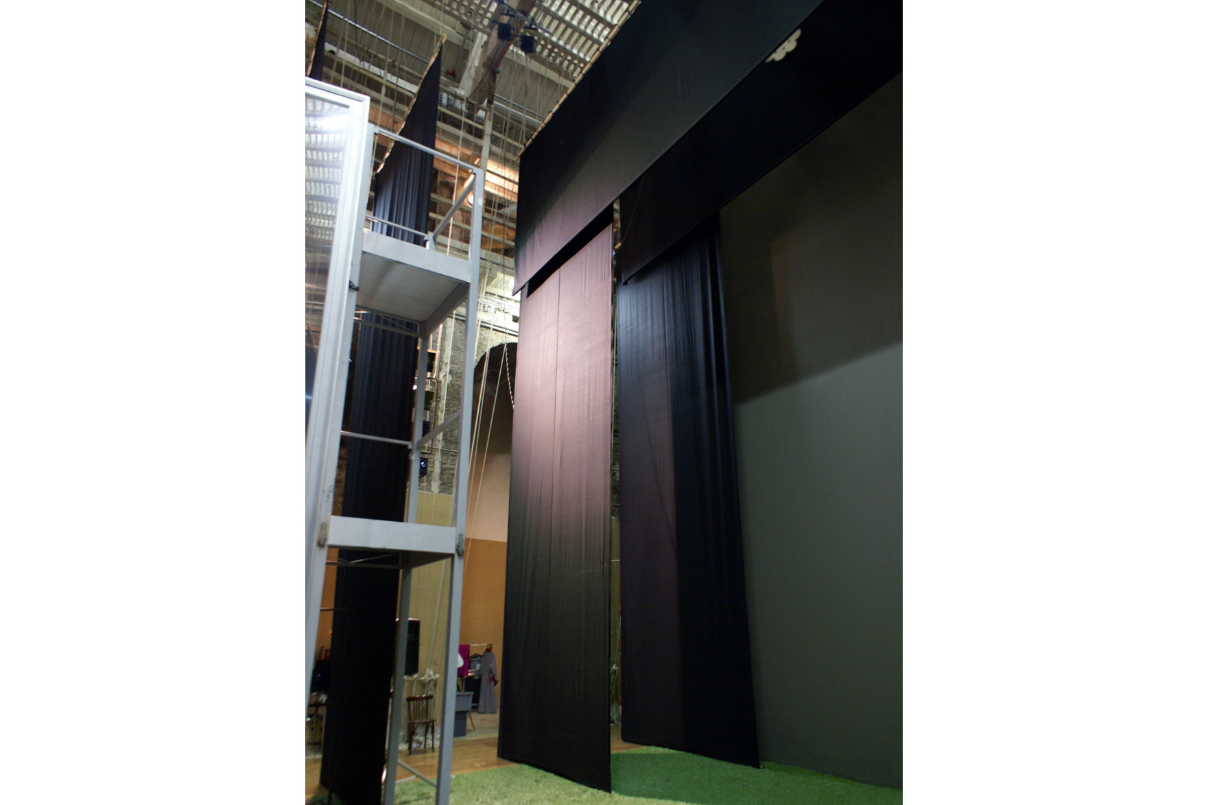 PERONI - Screens for front-projections and rear-projections, Flameproof ...
