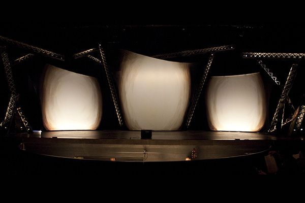 Rear-projection screens - Rear-projection screens | PERONI