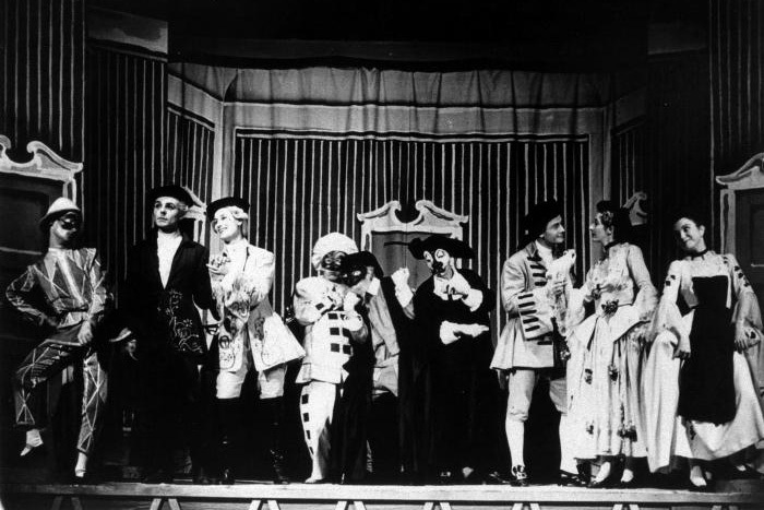 Piccolo Teatro, ''Harlequin Servant of Two Masters'' - Commedia dell ...